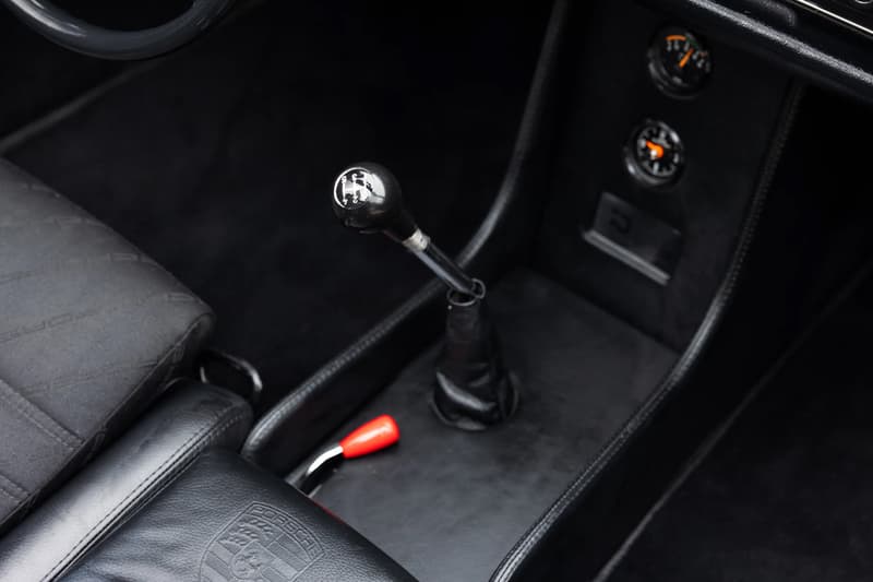 Lelang Porsche 914 Targa 1970 Liquid Silver Restorasi Pabrik | Hypebeast