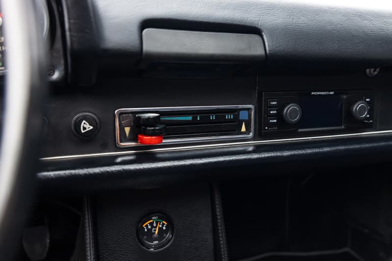 Lelang Porsche 914 Targa 1970 Liquid Silver Restorasi Pabrik | Hypebeast