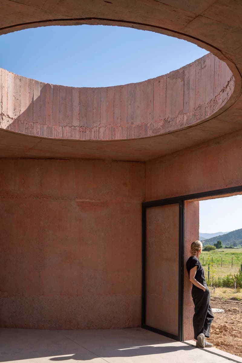 Pezo von Ellrichshausen Lima House sa Chile – pink na konkreto at ...