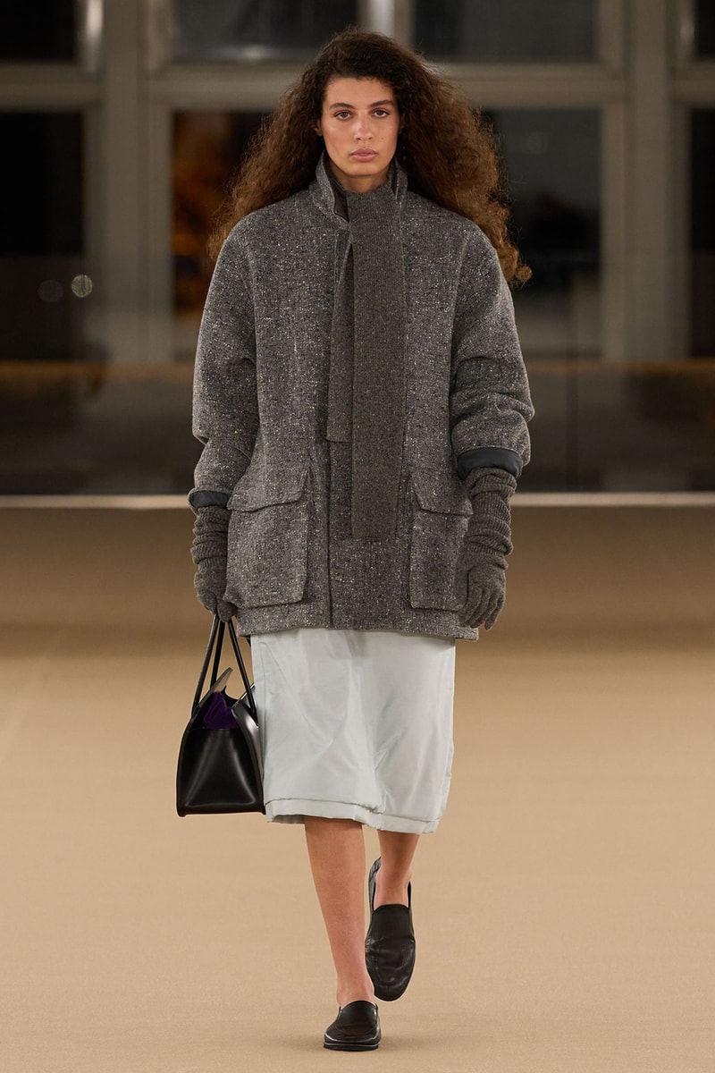 AURALEE Fall/Winter 2026: collezione runway alla Paris Fashion Week ...