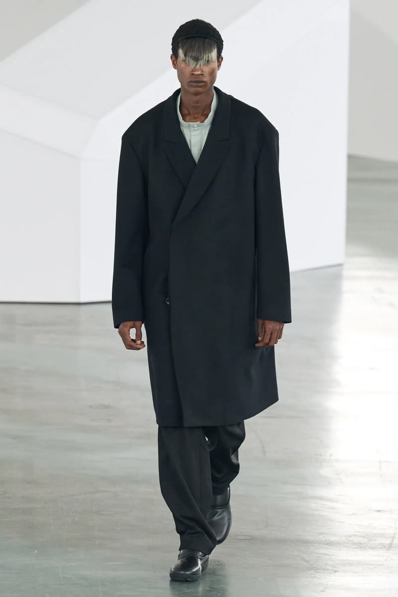 Kiko Kostadinov FW26 Menswear di Paris Fashion Week | Hypebeast