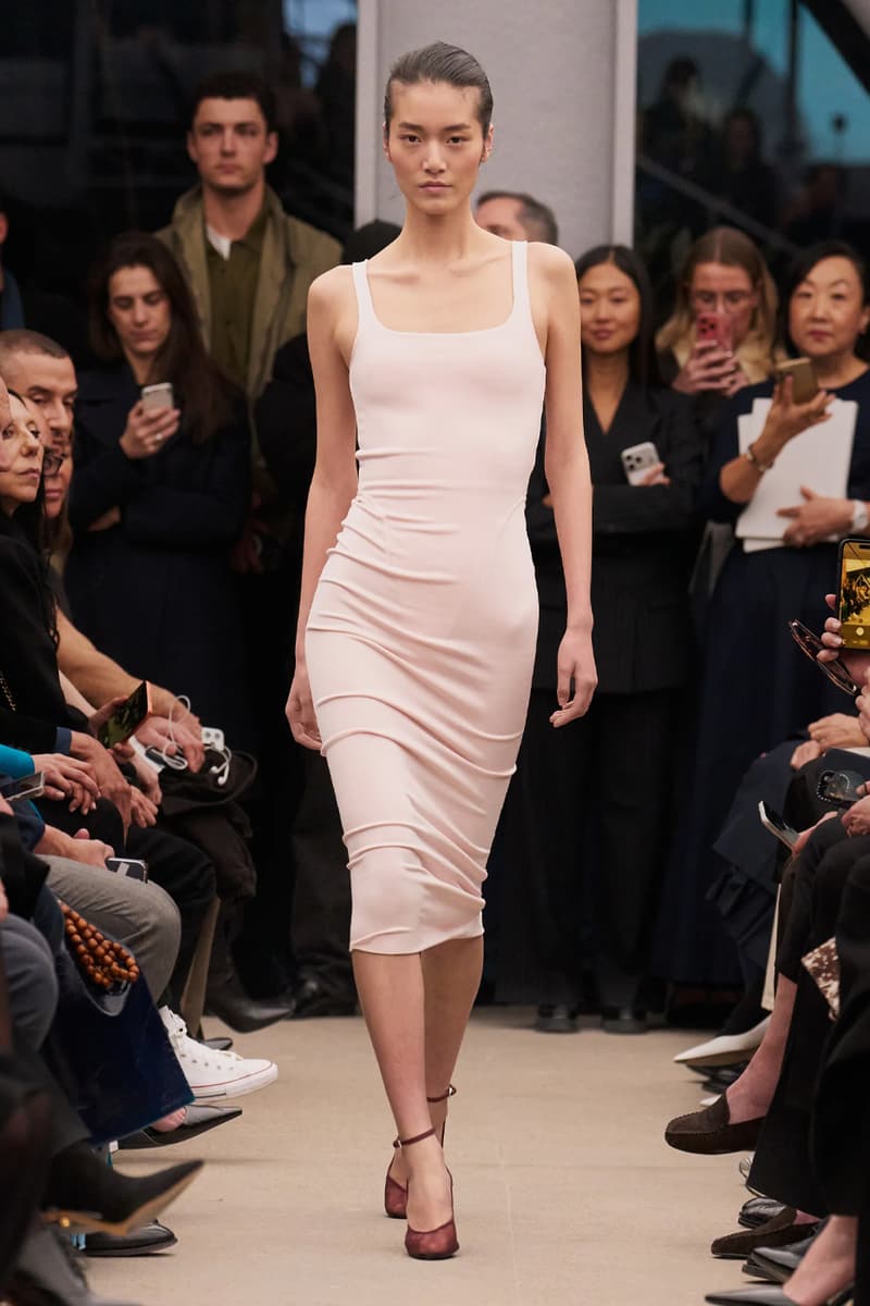 Pieter Mulier Alaïa 告別最終系列：情感滿載的巴黎「天鵝之歌」 | Hypebeast