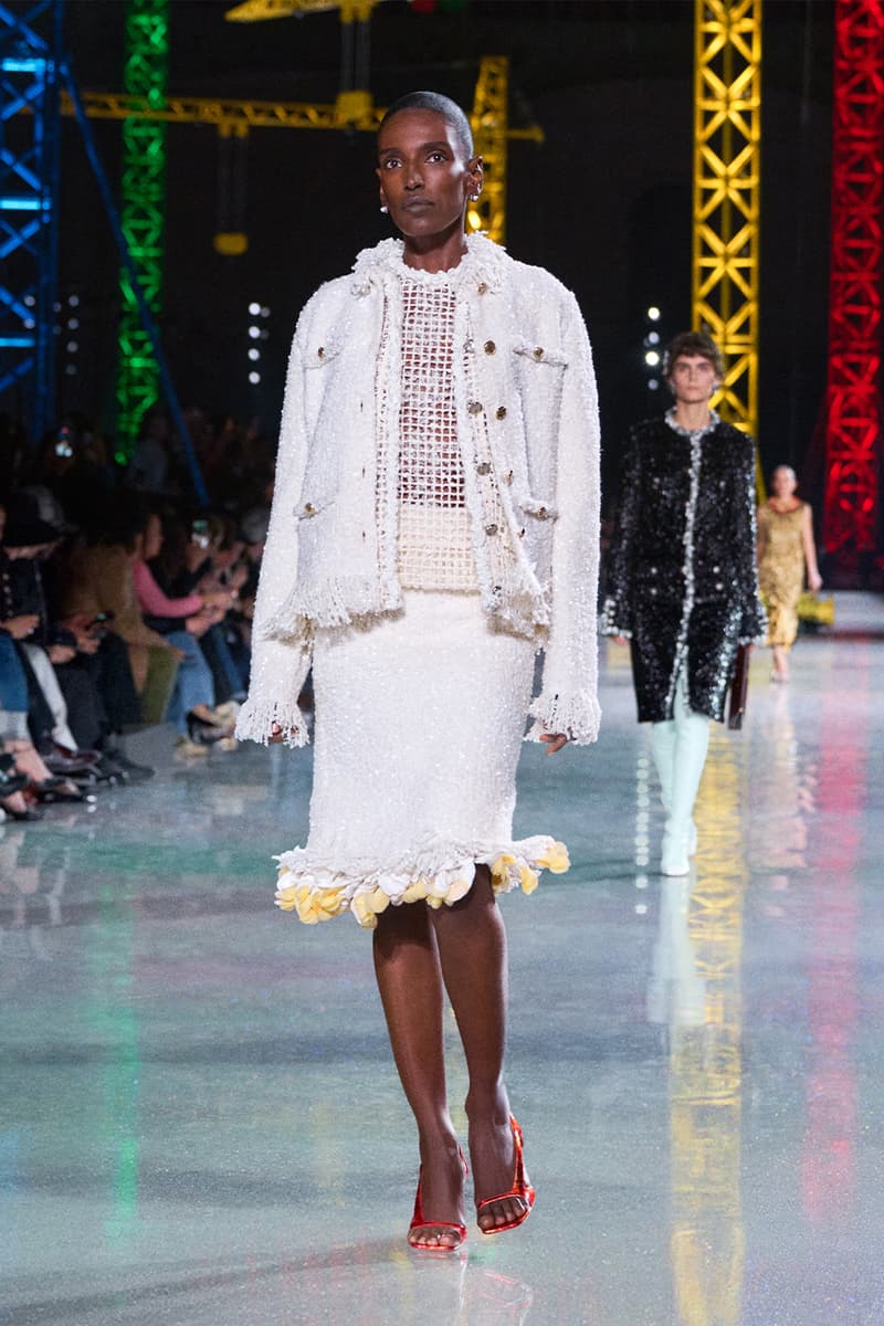 Chanel Matthieu Blazy 2026 秋冬巴黎时装周大秀全览 | Hypebeast