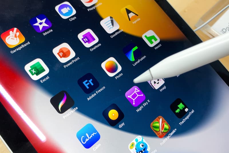 Apple Foldable iPhone Could Feature iPad-Like Features, Layout | Hypebeast