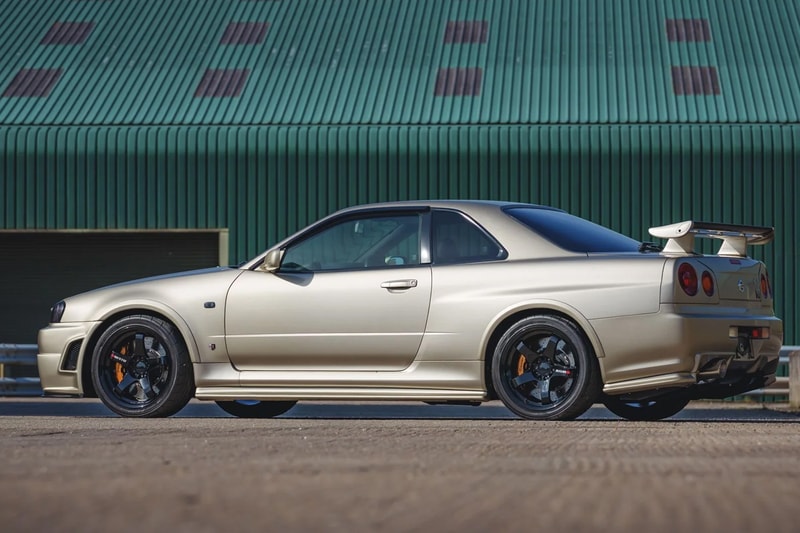 五台 Nissan R34 Skyline GT‑R 罕见珍藏即将登上拍卖场 | Hypebeast