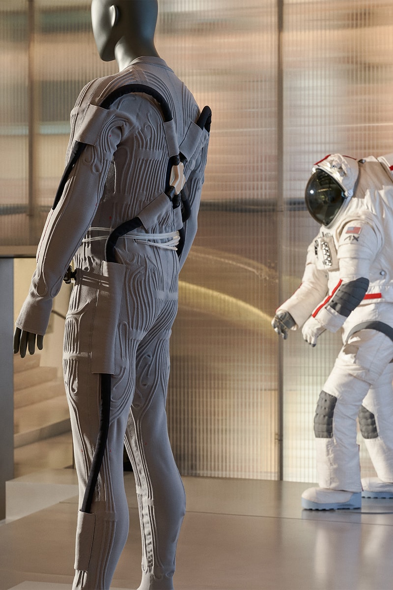 Prada x Axiom Space: novo traje espacial Extravehicular Mobility Unit ...