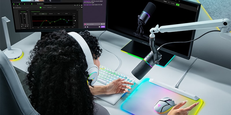 Razer Seiren V3 Pro Hybrid XLR USB Mic Features | Hypebeast