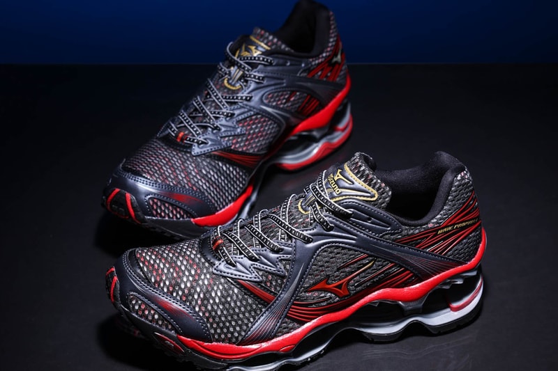 Mizuno WAVE PROPHECY 1 “Yellow/Blue” & “Red/Gold” | Hypebeast