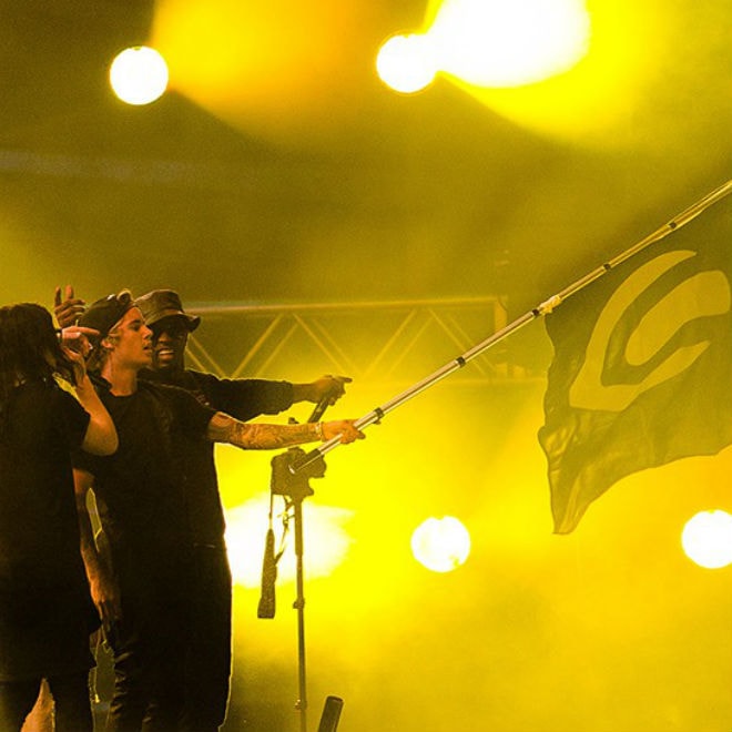 Watch Skrillex, Diplo, Puff Daddy & Justin Bieber Perform at ULTRA ...