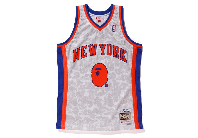 BAPE Collabore Avec Mitchell & Ness Et Spalding Pour Une Collection NBA ...