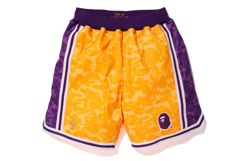 BAPE Collabore Avec Mitchell & Ness Et Spalding Pour Une Collection NBA ...