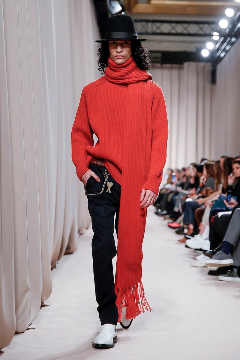 Ami À La Fashion Week De Paris Dans Les Coulisses Du Défilé Automne