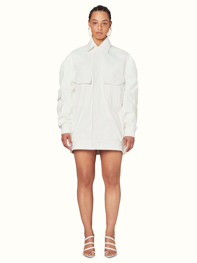 Rihanna présente sa première collection Fenty chez Louis Vuitton ...