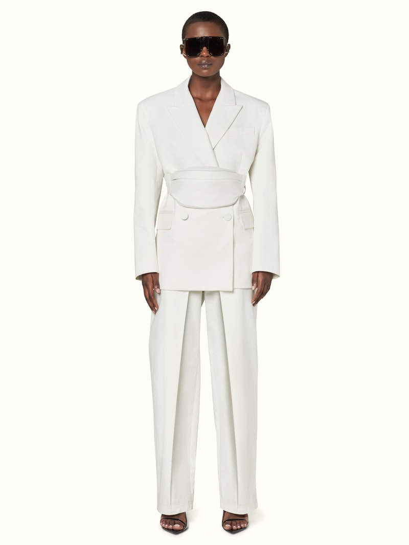 Rihanna présente sa première collection Fenty chez Louis Vuitton ...