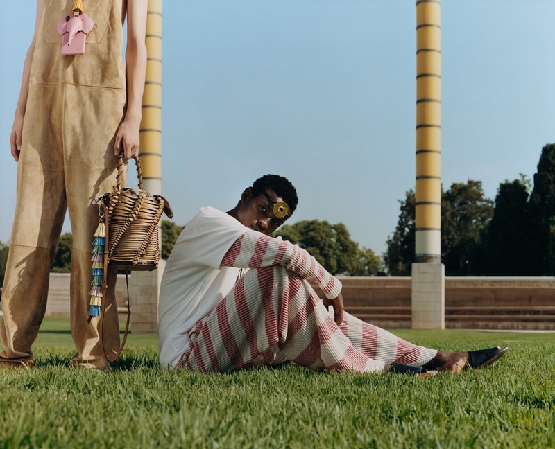 LOEWE : Le lookbook de la collection Printemps/Eté 2020 se dévoile ...