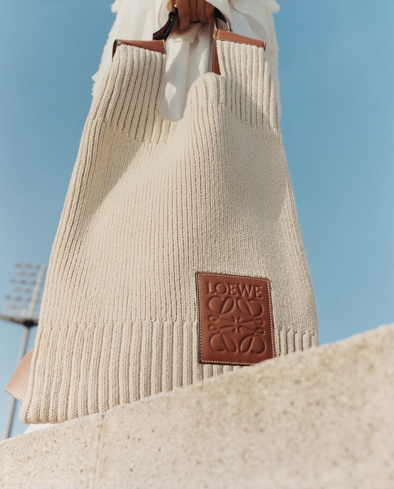 LOEWE : Le lookbook de la collection Printemps/Eté 2020 se dévoile ...