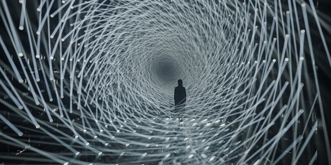 teamLab Borderless Azabudai Hills Light Sculpture Flow | Hypeart