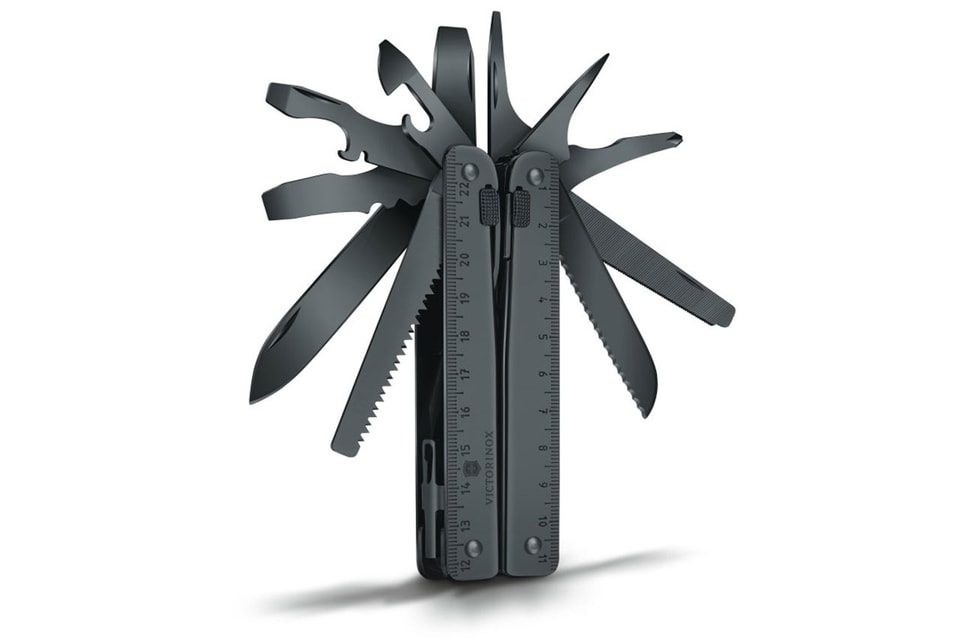 Victorinox「SwissTool」多功能工具推出全新哑黑配色 | HYPEBEAST