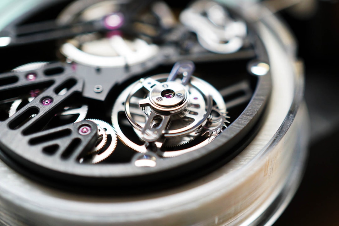 走进瑞士制表摇篮地区内的 La Joux-Perret | Hypebeast