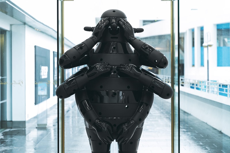 走进 Prodip Leung 个人作品展「CULT FROM SPACE」 | Hypebeast