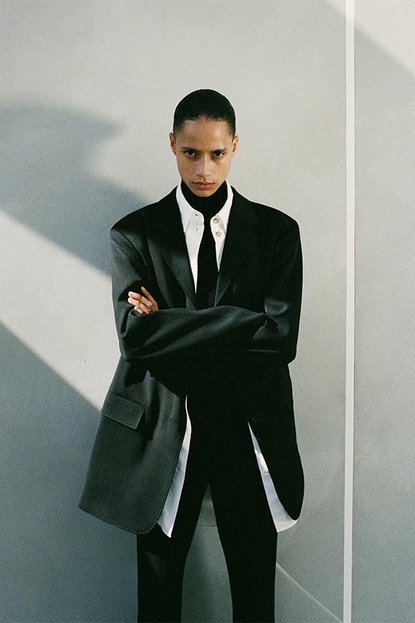 COS 2021 秋冬系列形象大片正式发布 | Hypebeast