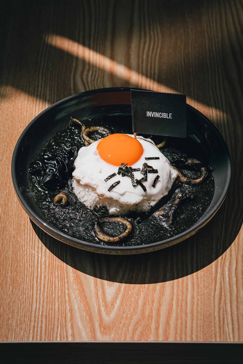 INVINCIBLE 携手台北人气咖哩名所 Curry For Peace 打造最新联名企划 | Hypebeast