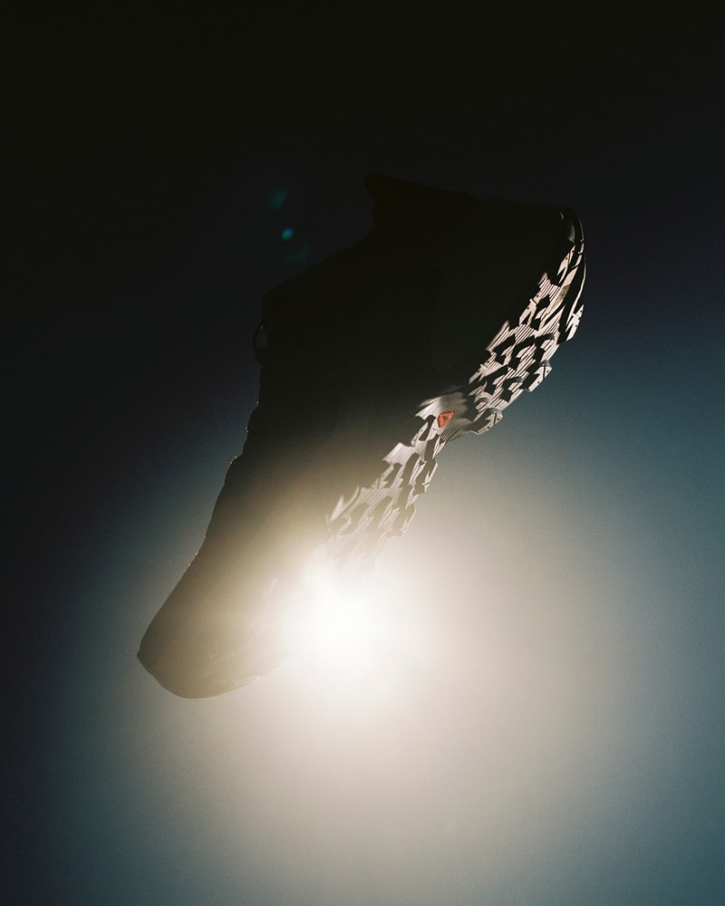 Salomon 全新 SPEEDVERSE PRG 鞋款正式登场 | Hypebeast