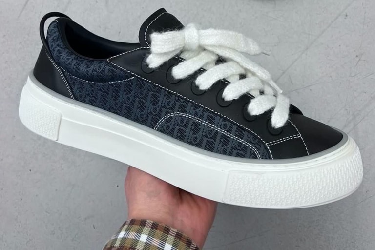 率先近赏 Dior 全新鞋款 B33 冬季蓝白配色 | Hypebeast