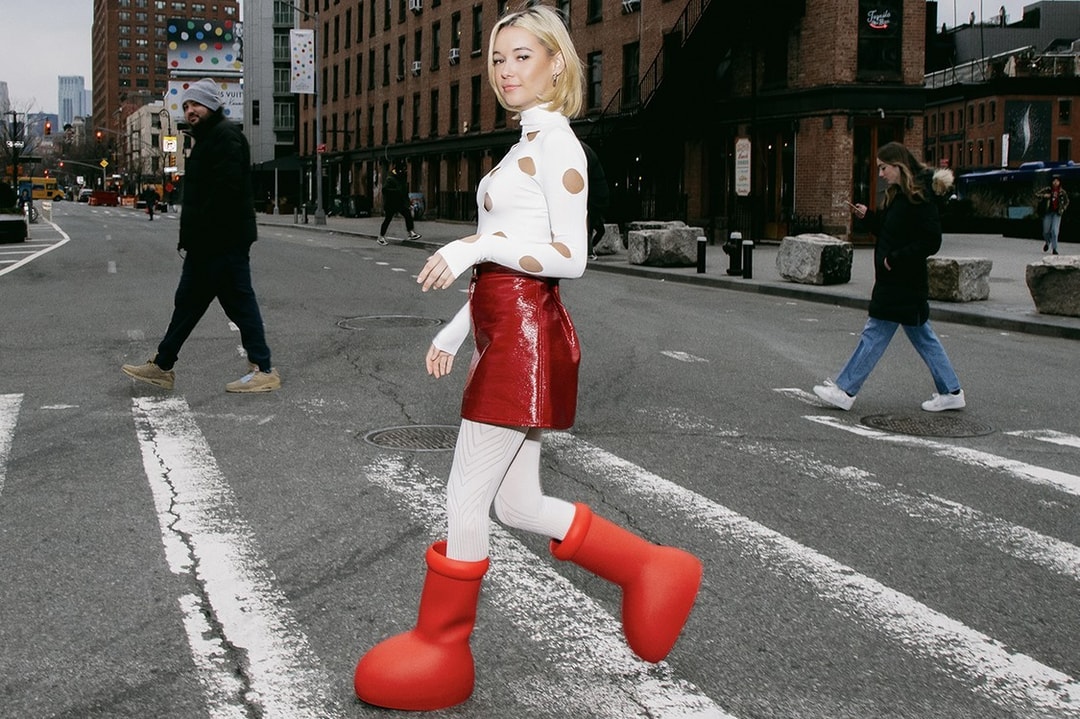 MSCHF 最新创意力作「Big Red Boots」发售情报正式公开 | Hypebeast