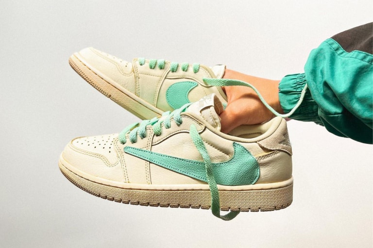 设计师打造 Travis Scott x Air Jordan 1 Low「Tiffany」全新定制鞋款 | Hypebeast