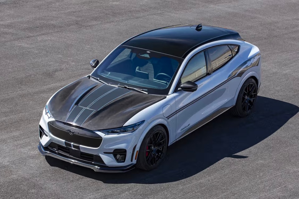 Shelby 首款电能车型 Mach-E GT SUV 推出全新限量改装版本 | Hypebeast