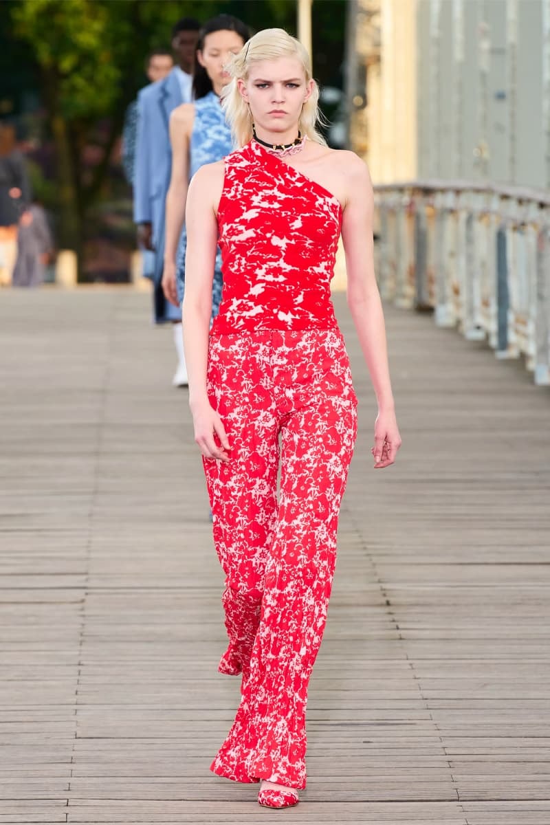 NIGO 执掌 KENZO 2024 春夏时装大秀正式登场 | Hypebeast