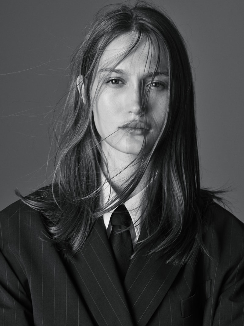 COS 发布 2023 秋冬系列广告大片 | Hypebeast