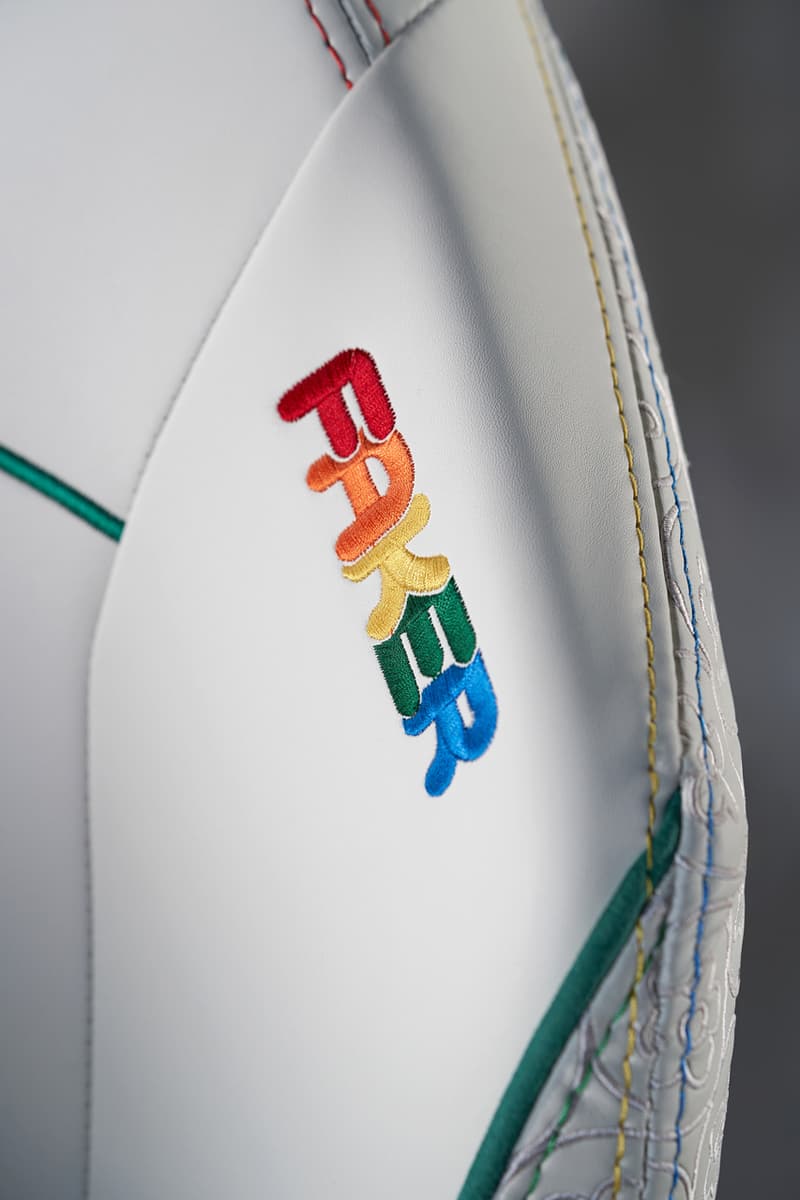 Faker x Vandy the Pink x Secretlab 全新三方联名电竞座椅登场 | Hypebeast