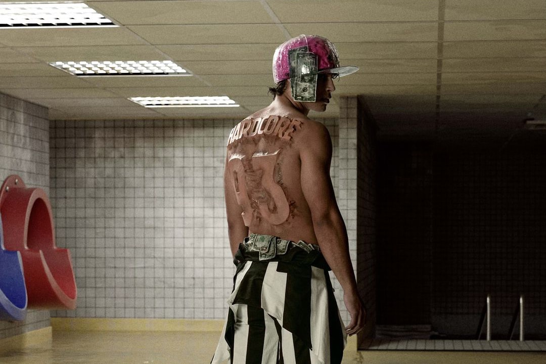 人体与材料的交融，探索颠覆性的「人皮」服饰 | Hypebeast