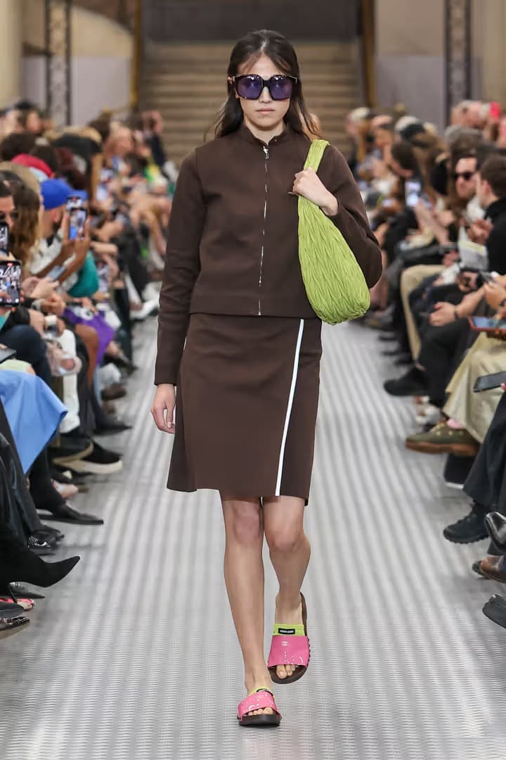 Miu Miu 2025 春夏系列大秀登场 | Hypebeast