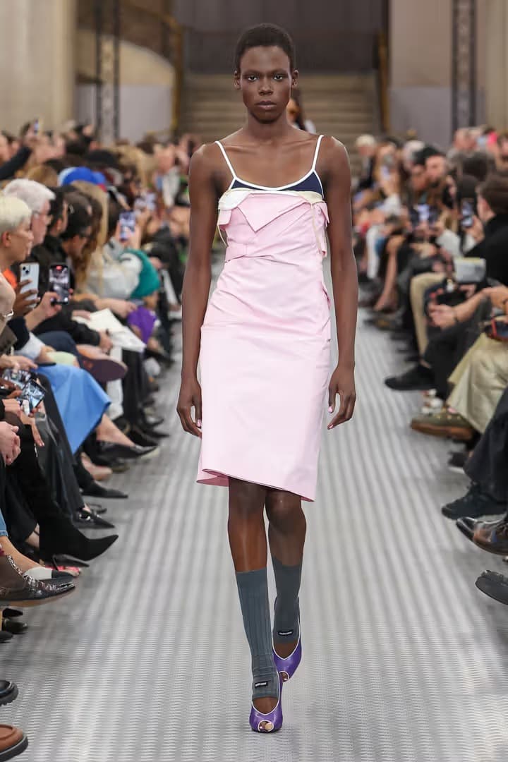 Miu Miu 2025 春夏系列大秀登场 | Hypebeast