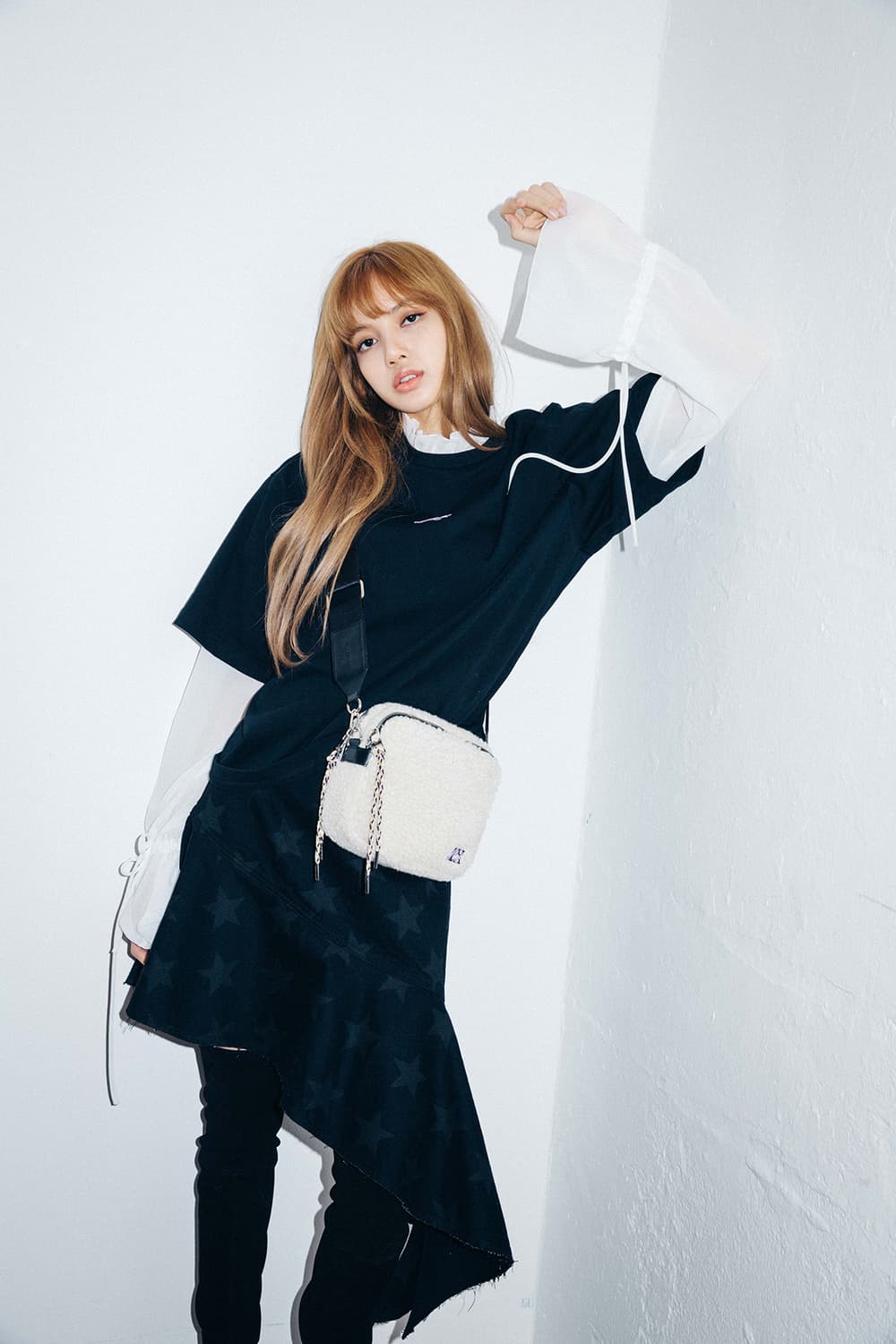 Foto Lisa Blackpink Adidas - caizla