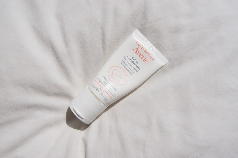 Avène Skin Recovery Cream Ingredients and Review | Hypebae