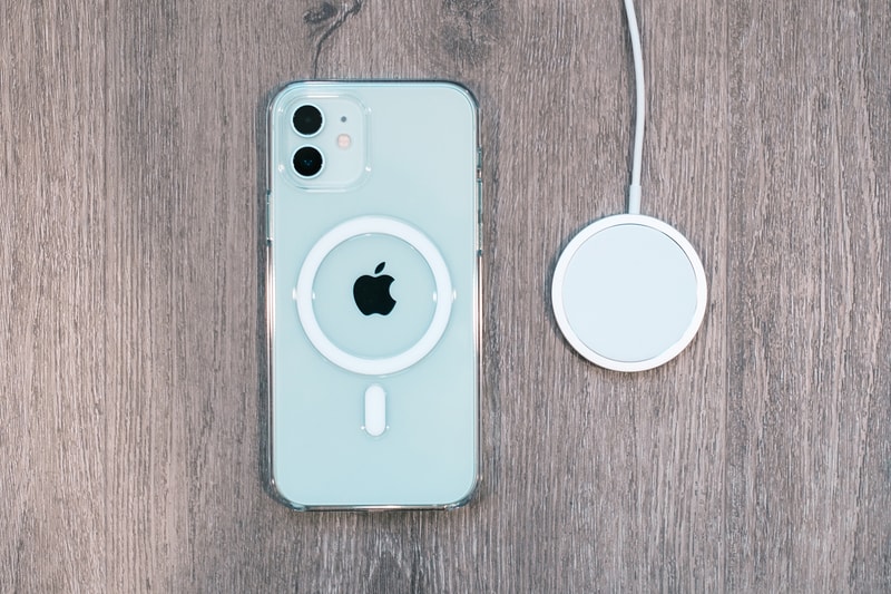 Apple MagSafe Wireless Charger Unboxing Review | Hypebae