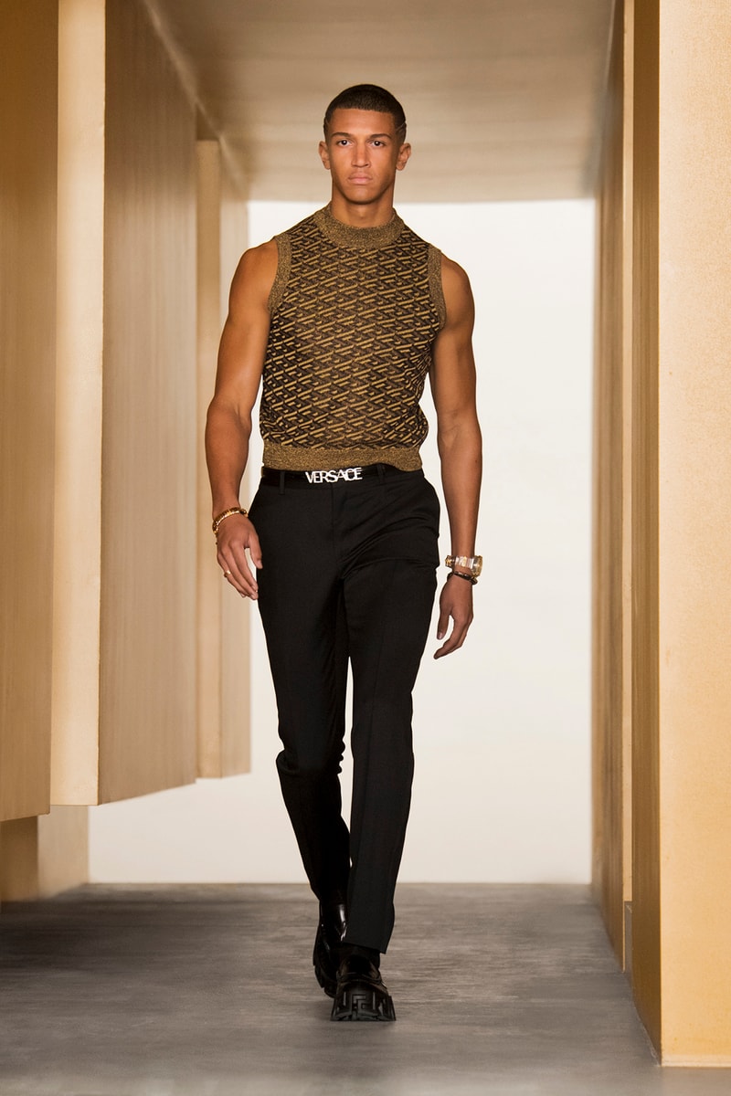 Versace FW21 Sees Gigi Hadid Return to Runway | Hypebae