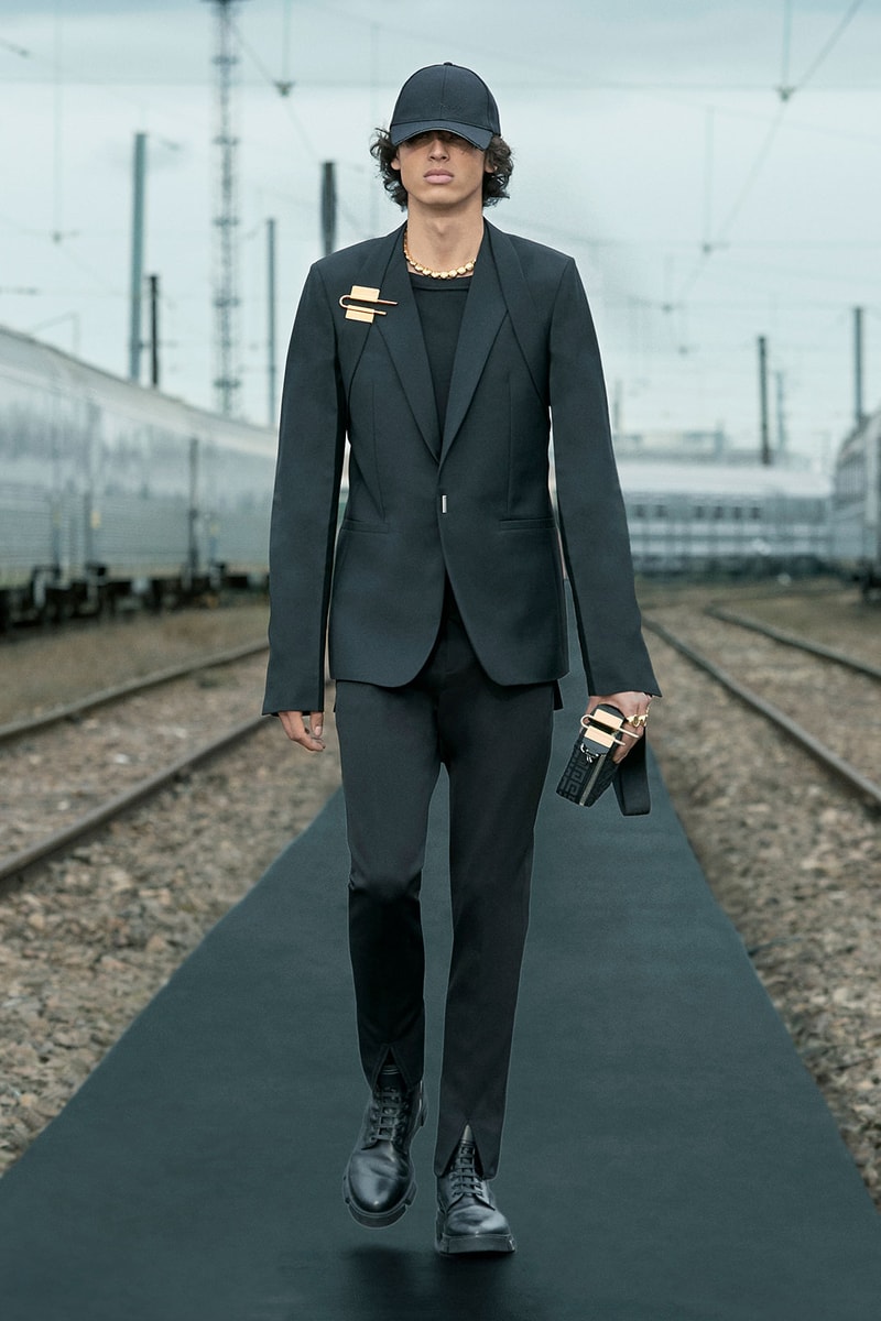 Givenchy Spring 2022 Resort by Matthew M. Williams | Hypebae