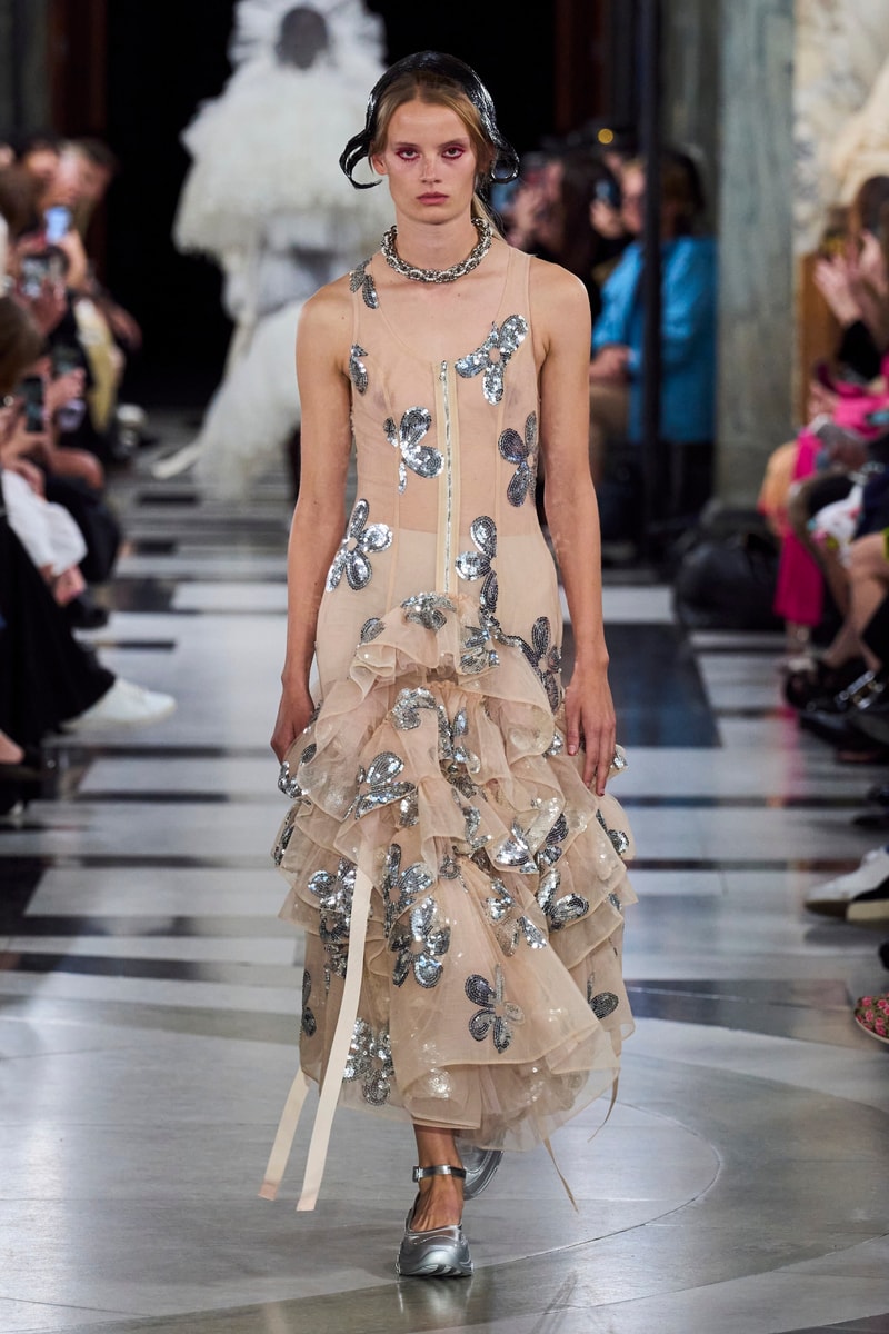 Simone Rocha Debuts SS23 Collection at LFW | Hypebae