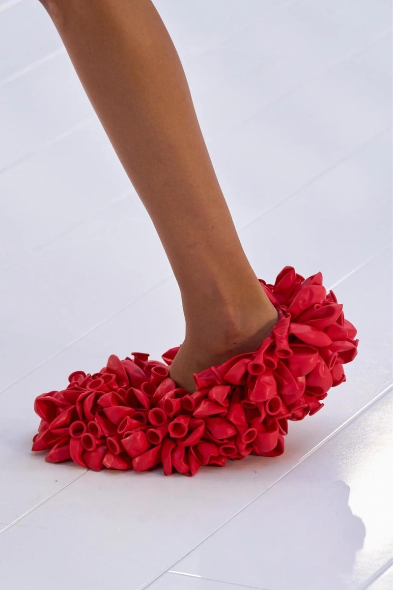 Loewe Brings Balloon Pumps to the Runway | Hypebae