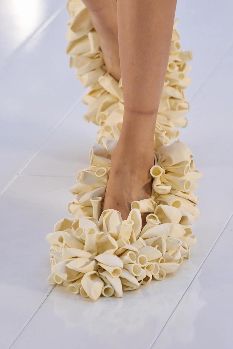 Loewe Brings Balloon Pumps to the Runway | Hypebae