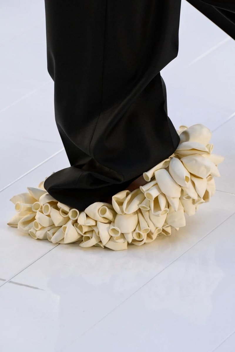 Loewe Brings Balloon Pumps to the Runway | Hypebae