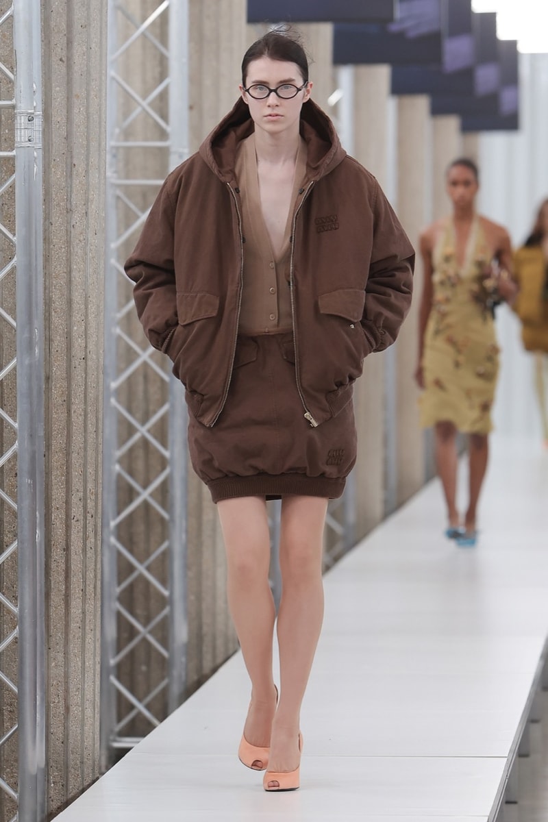 Emma Corrin In Miu Miu's Paris Fashion Week Show | Hypebae