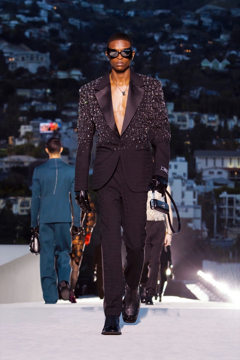 Versace's FW23 Fashion Show in Los Angeles | Hypebae