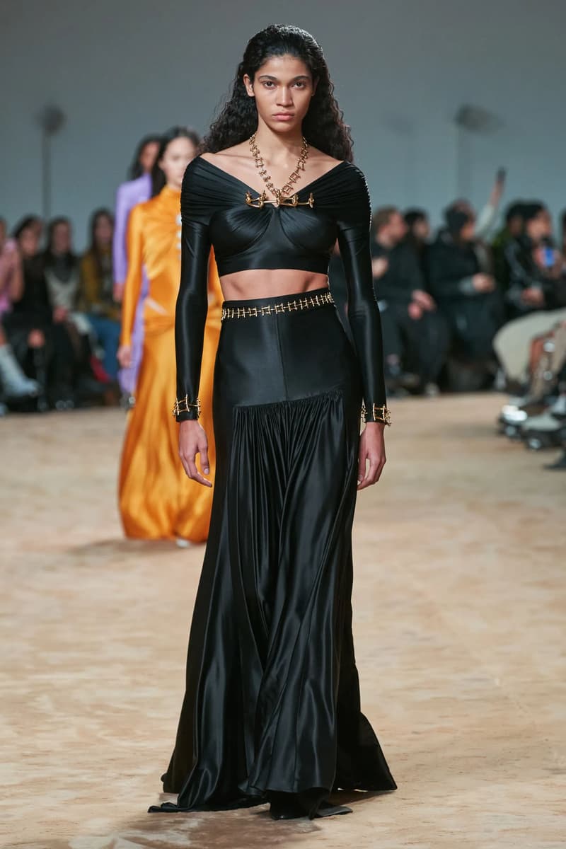 Julien Dossena Remembers Paco Rabanne in FW23 Show | Hypebae