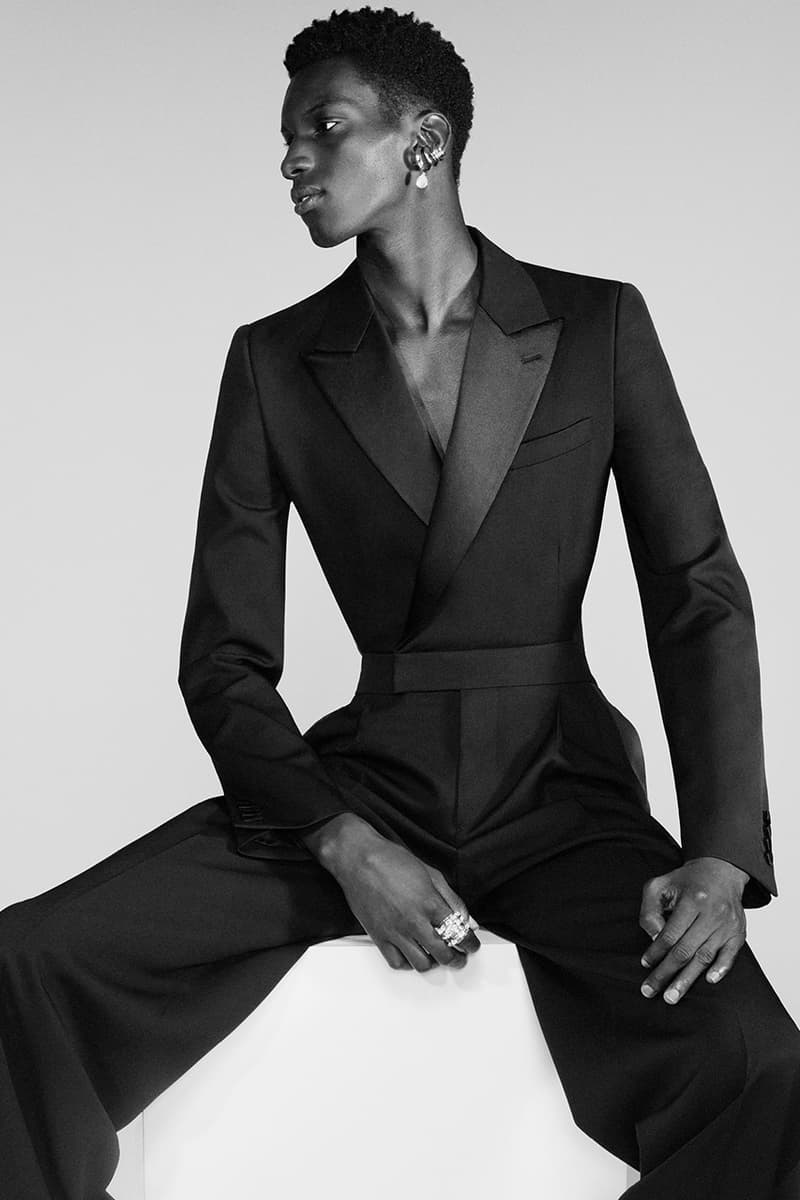 Alexander McQueen FW23 Stars Naomi Campbell | Hypebae